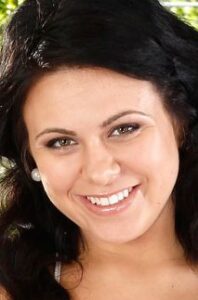 Mia Pearl Biography, Age, Height, Family, Wiki & More