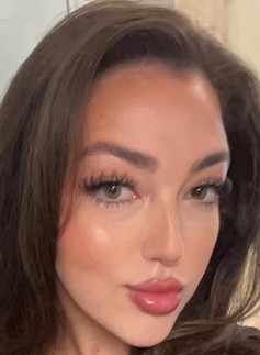 Cassie Lenoir Biography, Age, Height, Net Worth, Wiki & More